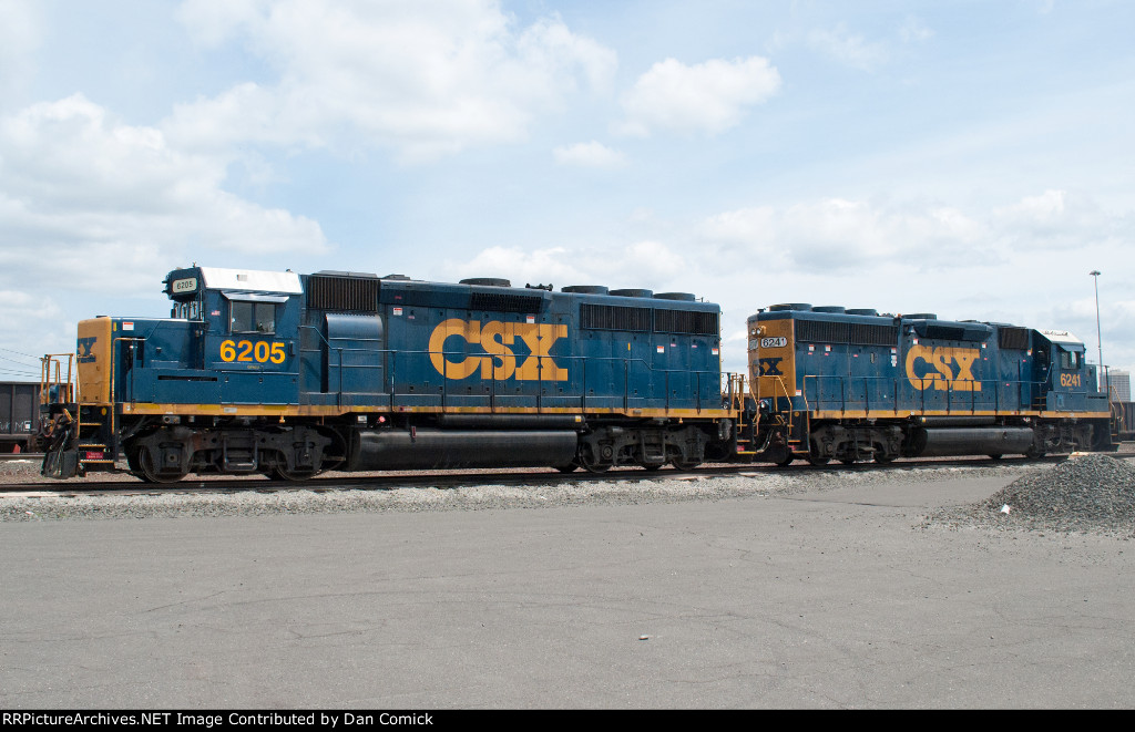 CSX 6205 & CSX 6241
